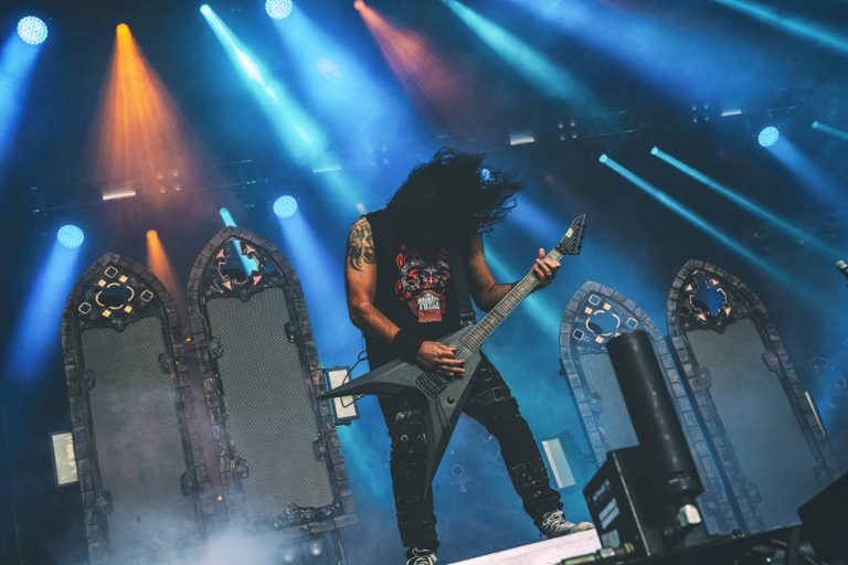 Entinen Dragonforce-basisti Frédéric Leclercq soitti ensimmäisen ...