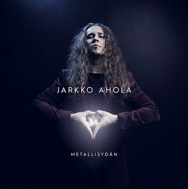 Jarkko Aholan Vain Kotka Lentää Aurinkoon -konsertti siirtyy ensi ...