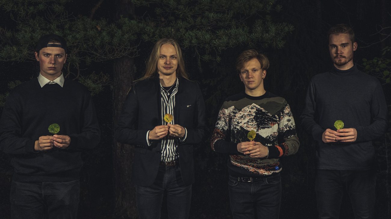 Airi's-yhtye julkaisi lyriikkavideon tuoreesta singlestään "Strayed ...