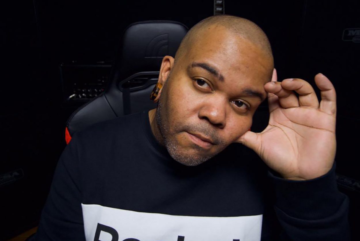 Emmuren kitaristi Joshua Travis julkaisi "The Hollow" -kappaleen ...