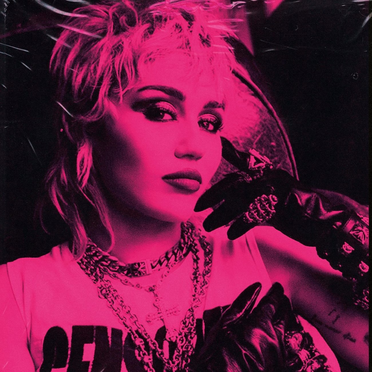 Miley Cyrus sai tulevalle Metallica cover-albumilleen nimekkään ...