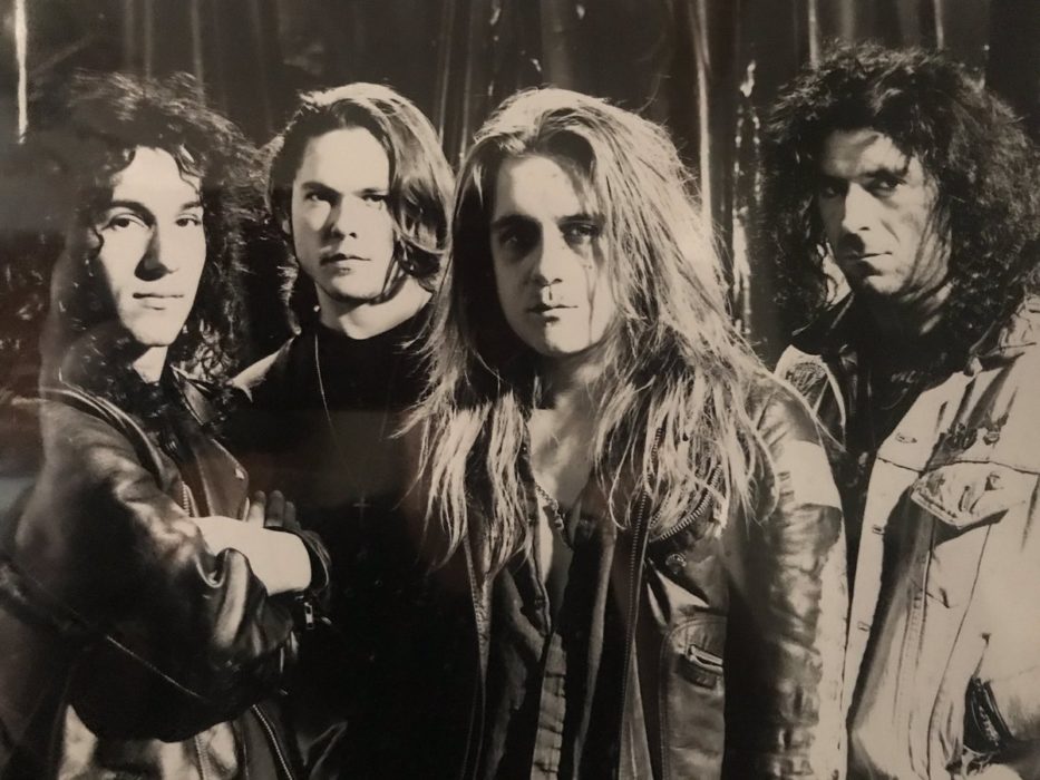 Georg Dolivon kipparoima hard rock -yhtye Rhino Bucket tekee paluun ...