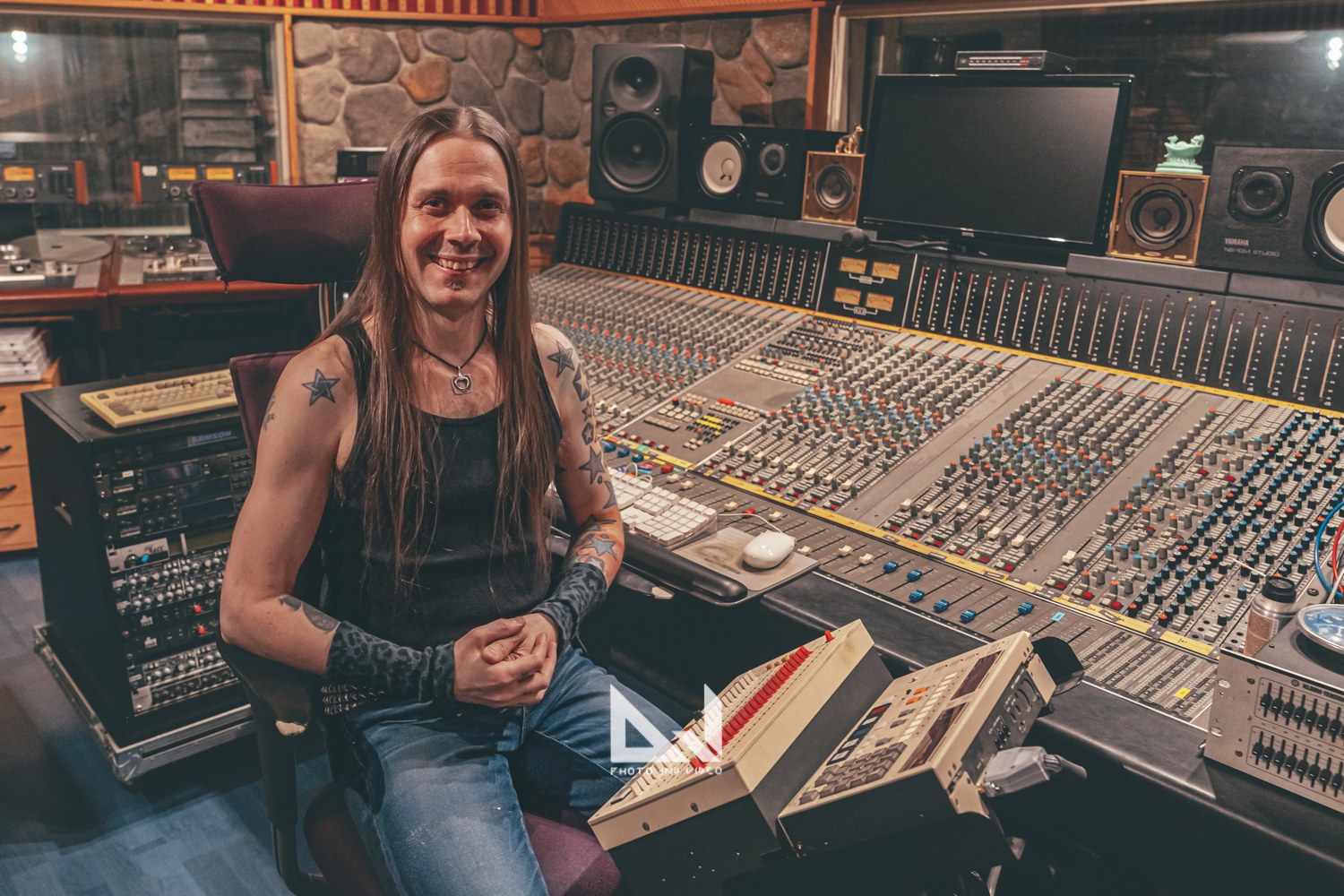 Anssi Kippo analogisesta äänittämisestä: "Sessiot on nopeita ja sieltä ...