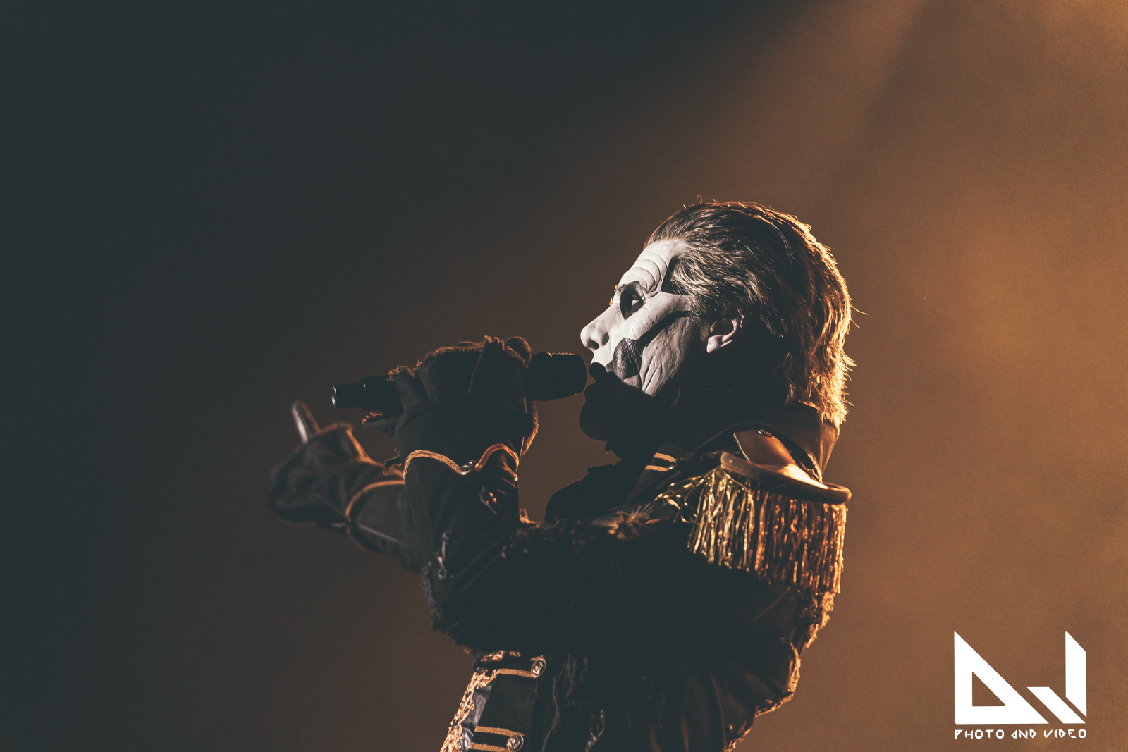 Ghost julkaisi uuden version "Spillways" -kappaleestaan: mukana Def ...