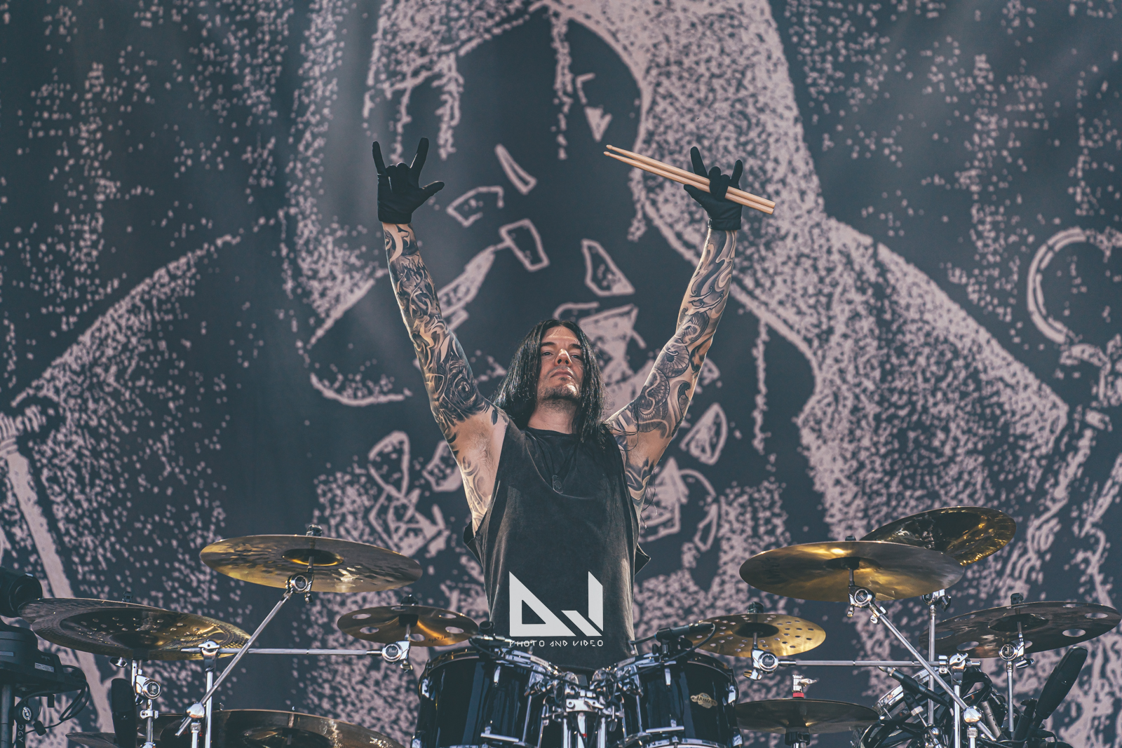 Tarkastetaanpa seuraavaksi, miten Arch Enemyn Daniel Erlandssonilta ...