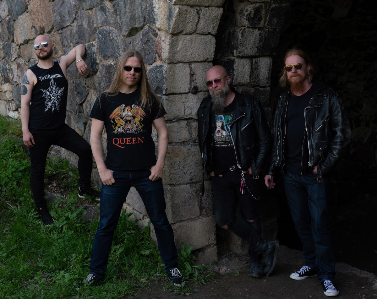 Heavy Metal Perse julkaisi uuden kappaleen - kolmas studioalbumi ...