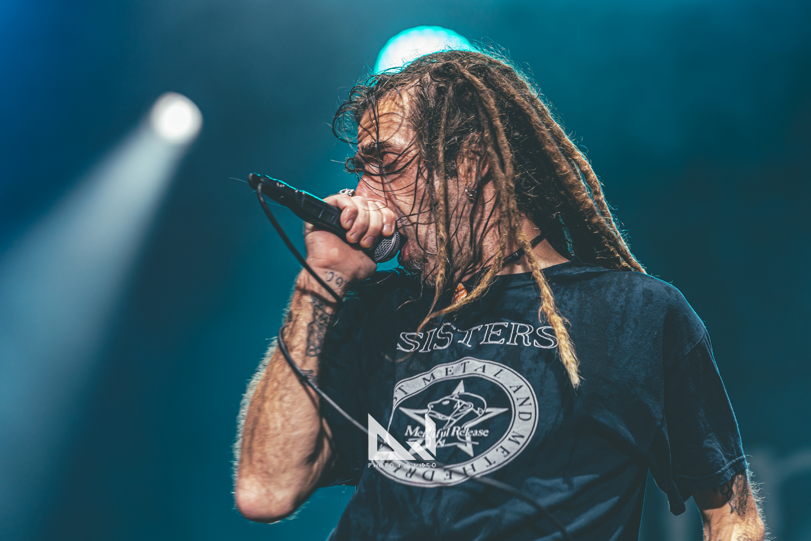 Lamb Of Godin Randy Blythelta uusi kirja "Just Beyond The Light: Living ...