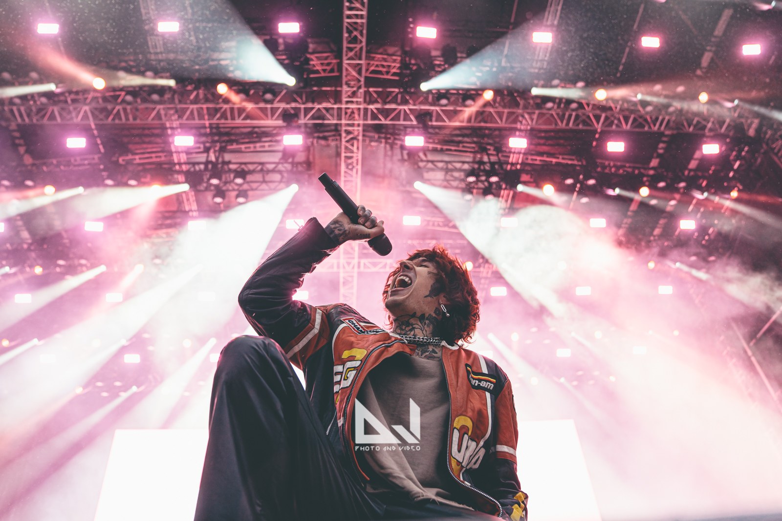 Bring Me The Horizon julkaisi videon "AmEN!"-kappaleestaan - KaaosZine