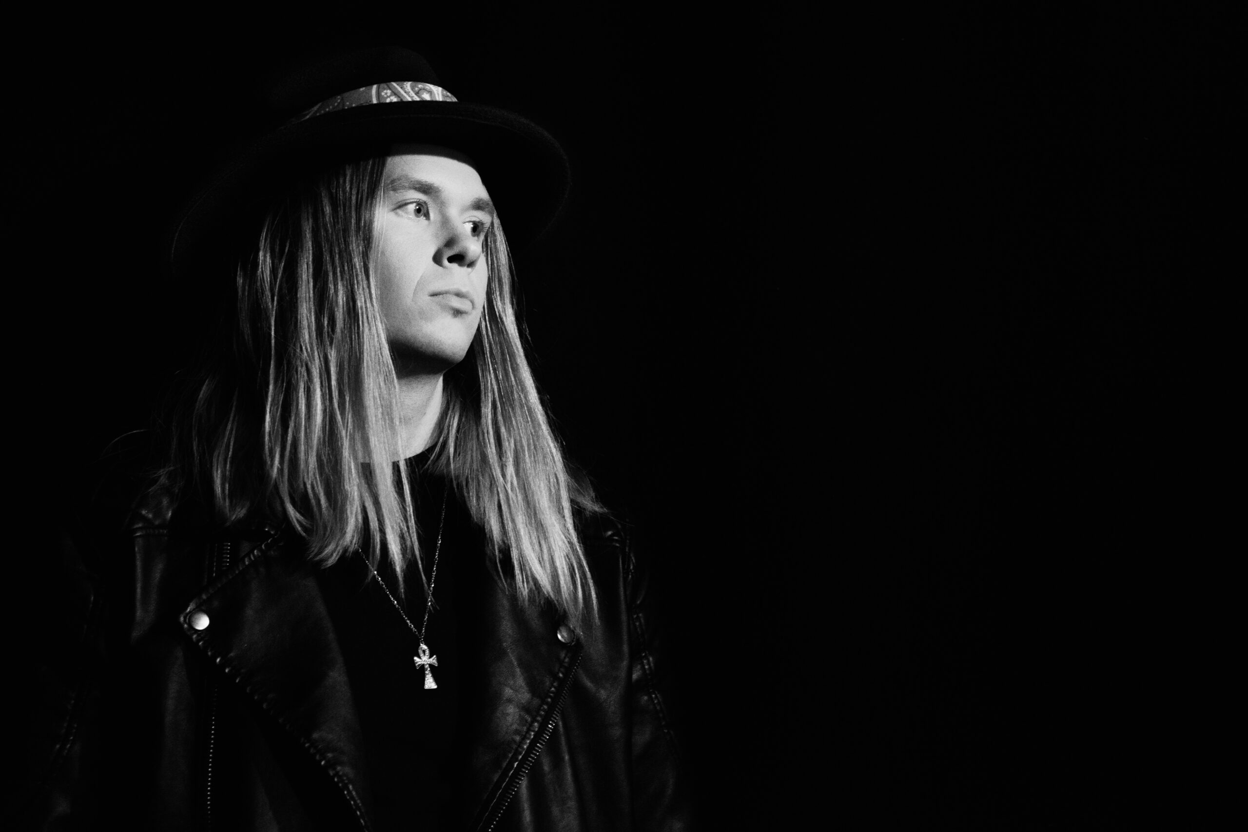 Toxy London julkaisi ensimmäisen sinkun tulevalta debyyttialbumiltaan ...