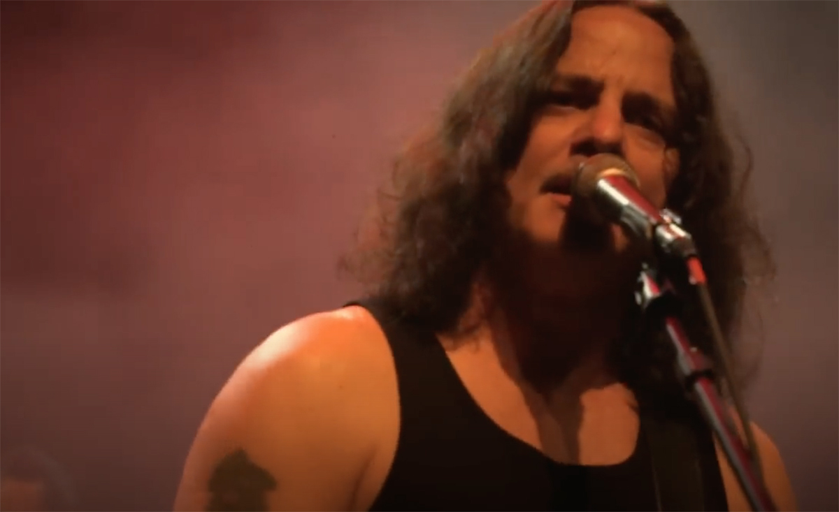 Eye Am julkaisi debyyttisinglensä nimeltä "Dreams Always Die With The ...