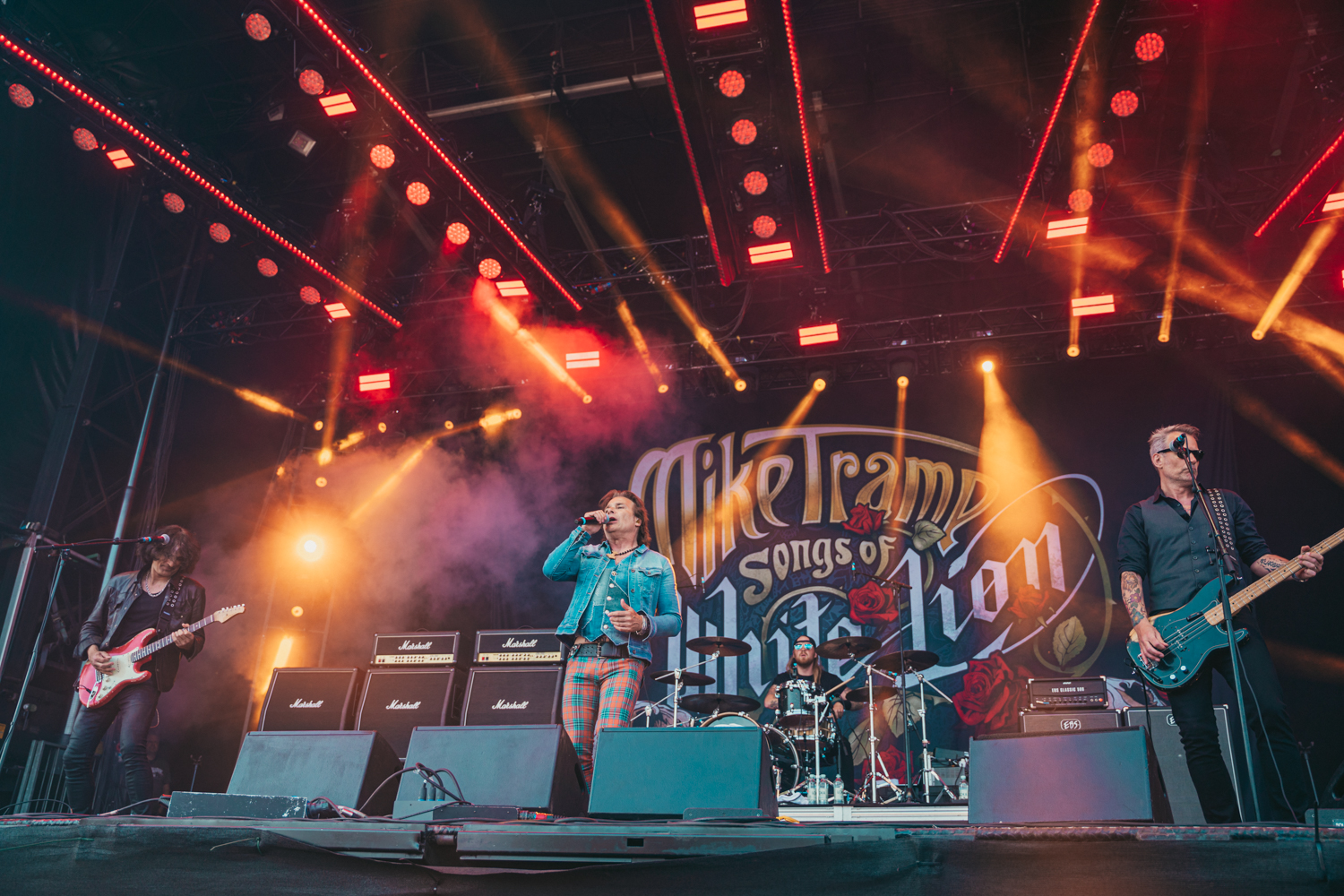 Mike Tramp julkaisi uuden singlen "All Burn In Hell" tulevalta ...