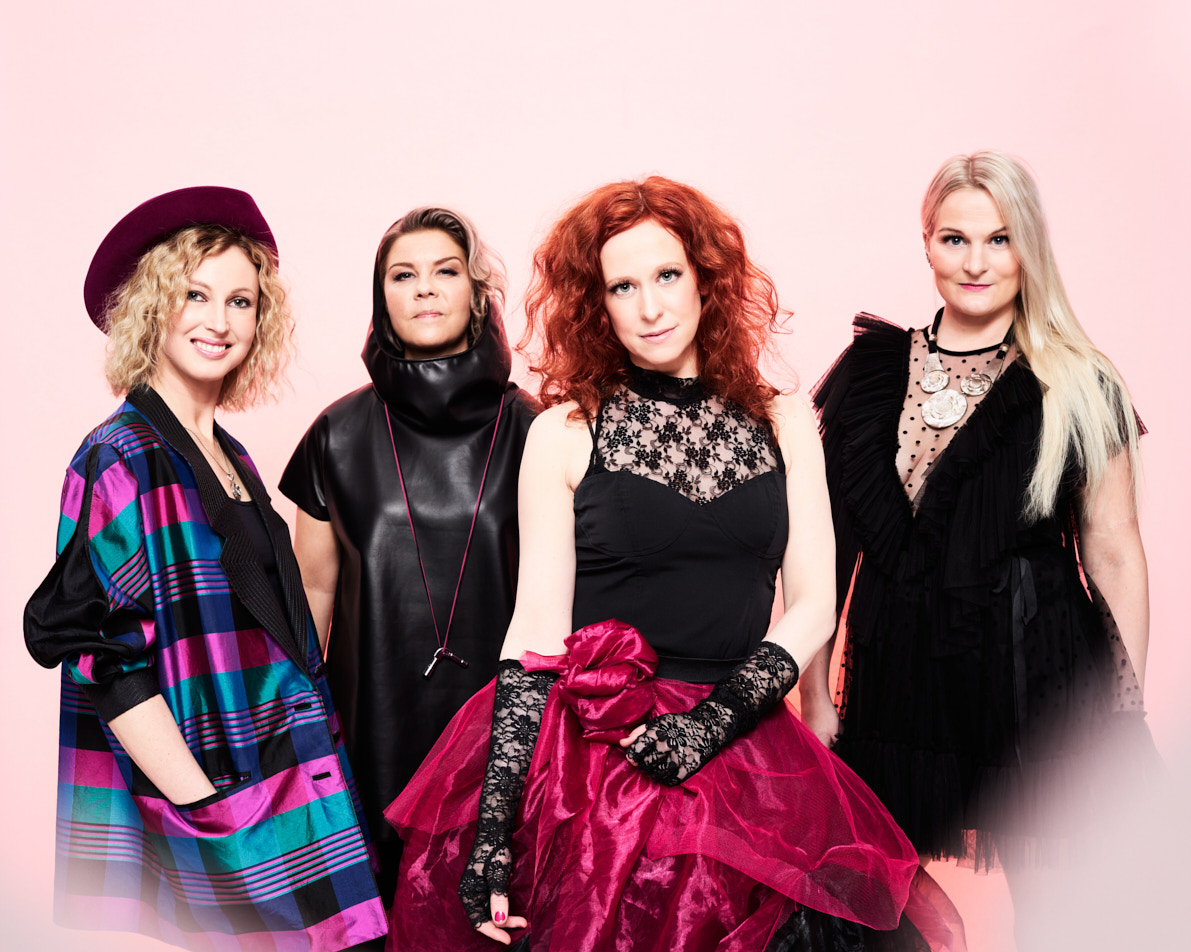 Indica julkaisee uuden singlen "Savuna ilmaan" ja jatkaa ahkeraa ...