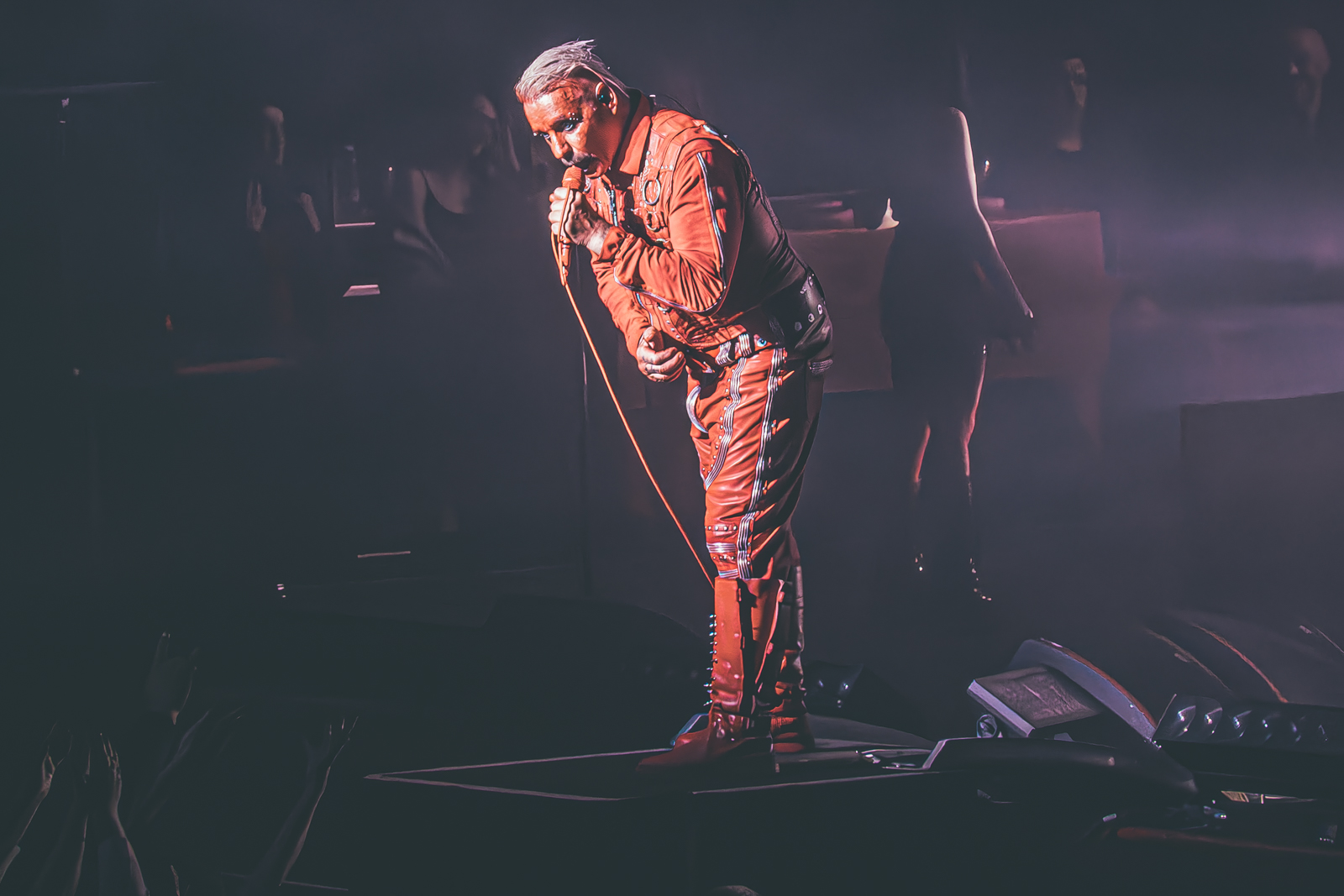 Perverssiä budjetti-Rammsteinia vai hullua neroutta? Rammsteinin ...