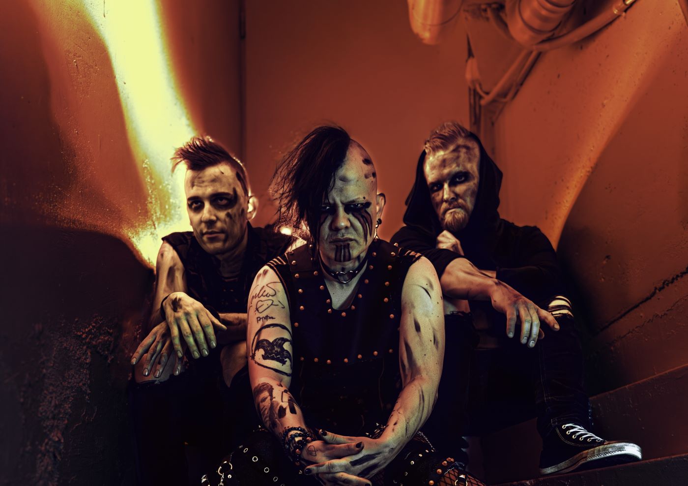 RiASA julkaisi uuden biisin – kuuntele "Samaa myrkkyä" - KaaosZine