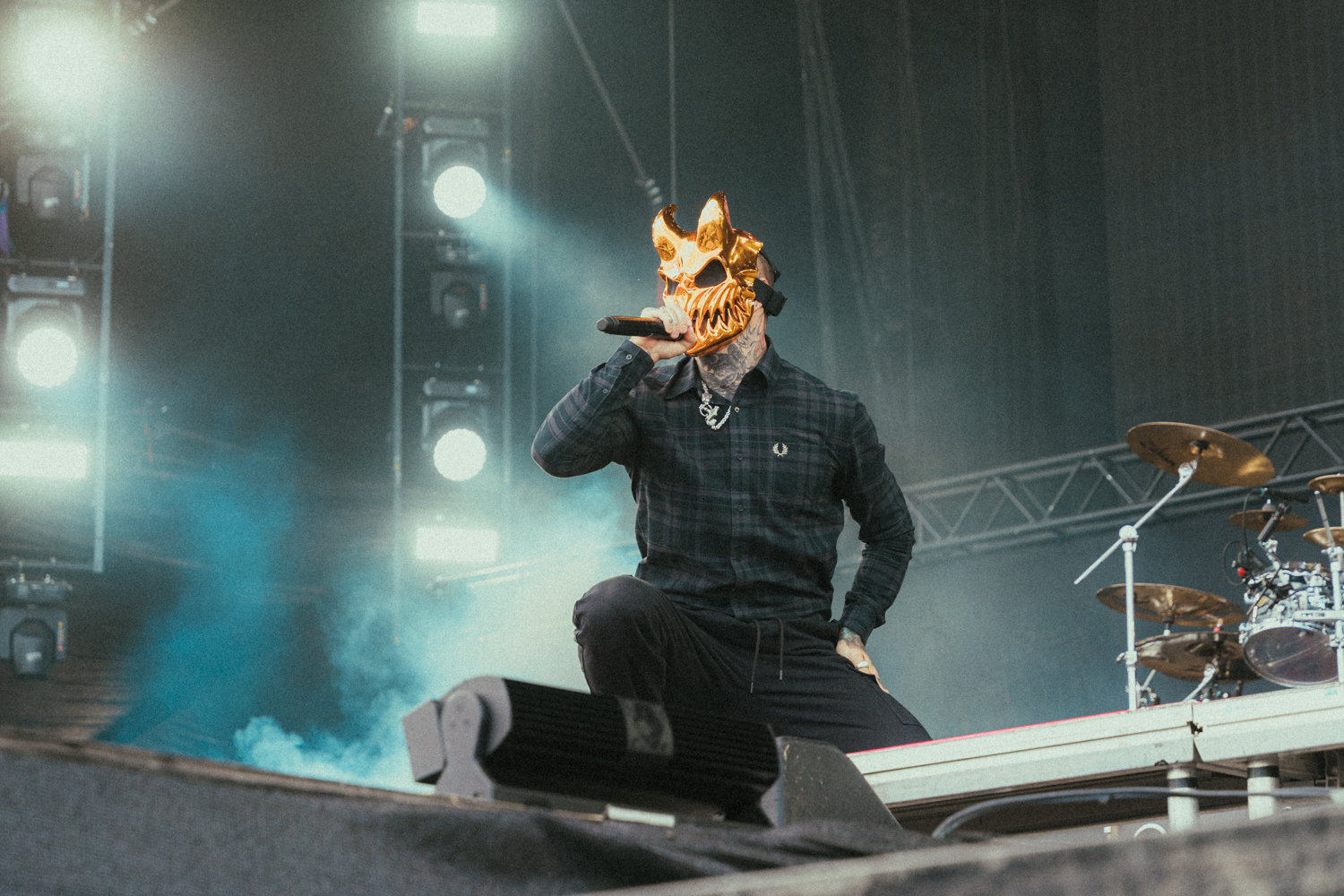 Slaughter To Prevailin Alex Terrible ylistää kotimaataan somessa: "Olen ...