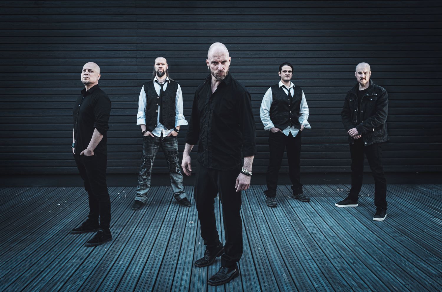 Doom metal -yhtye Denigrate kunnioittaa vastikään menehtyneen ...