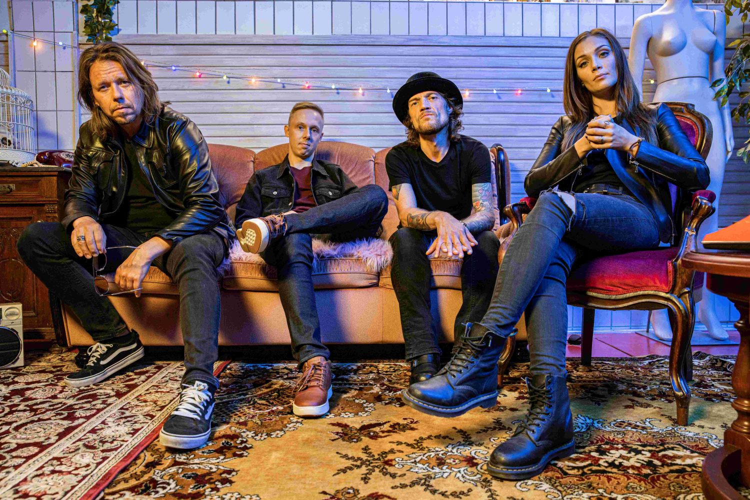 ”Jos rakastat 90-luvun soundia esimerkiksi Faith No Moren tai Pearl ...