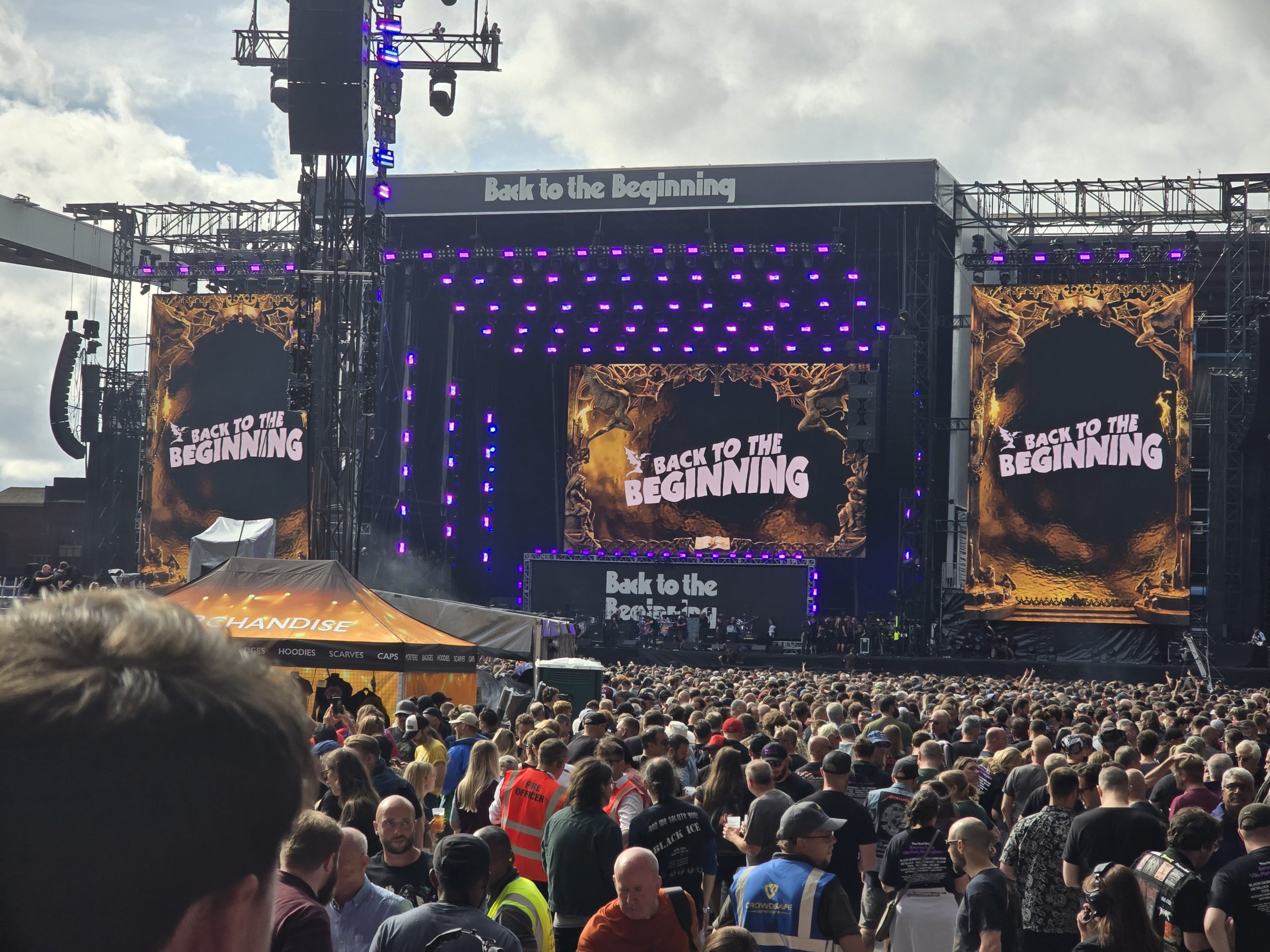 Black Sabbathin Back To The Beginning -jäähyväiskeikka keräsi lähes 200 ...