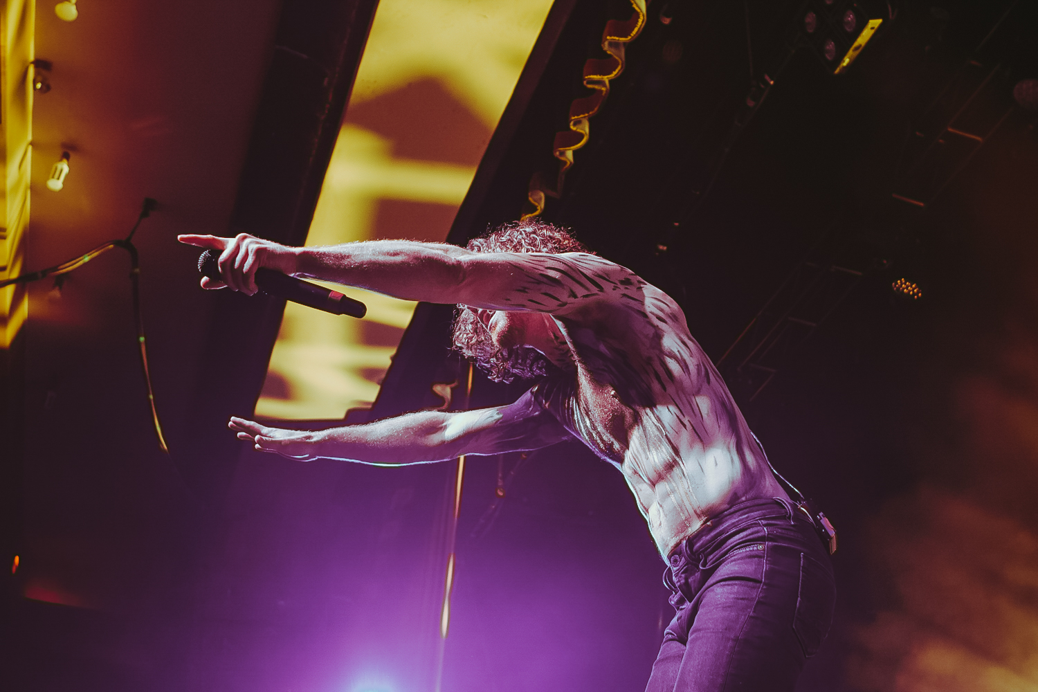 Tutustutaan artisteihin: Jonny Hawkins (Nothing More) - KaaosZine