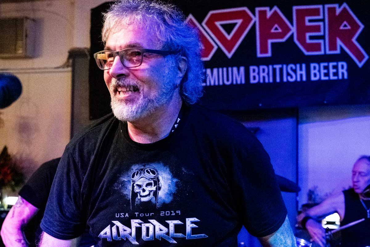 Iron Maidenin alkuperäinen laulaja Paul Mario Day on kuollut - KaaosZine